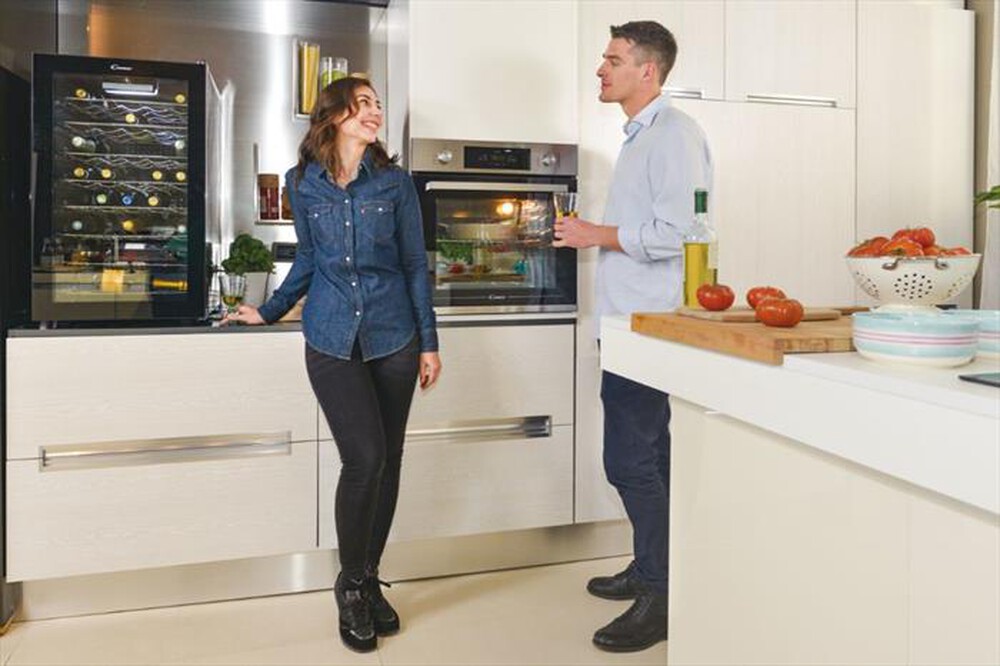 CANDY - Cantinetta CWC 150 EM/N Classe G 41 bottiglie-Nero | Euronics